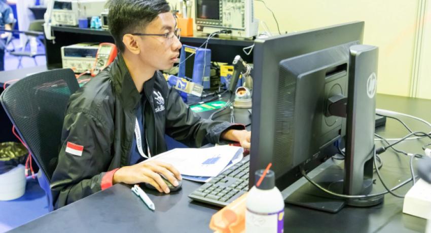 UNY Electrical Engineering student becomes winner of World Skill Competition-ASEAN (WSC-ASEAN ...
